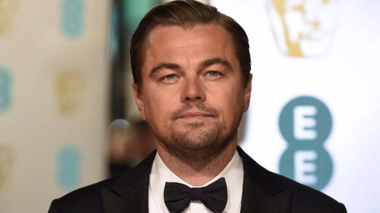 Leonardo DiCaprio rinuncia all'Oscar di Marlon Brando - Foto Tgcom24