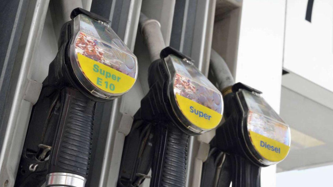 Carburanti, ecco i nuovi nomi: E5 per la benzina e B10 per il gasolio ...
